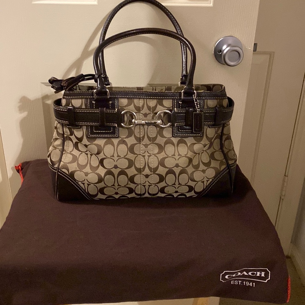 Classic Signature Coach Purse - Gem